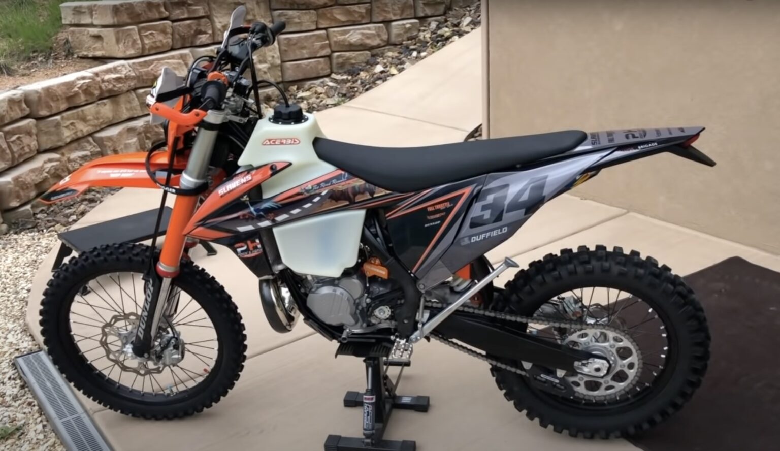 Jeff's Bikes - Slavens Racing